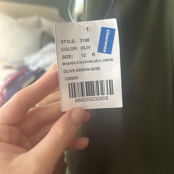 dressy collection | Dresses | Nwt 2r Dressy Collection Olive Green Gown ...